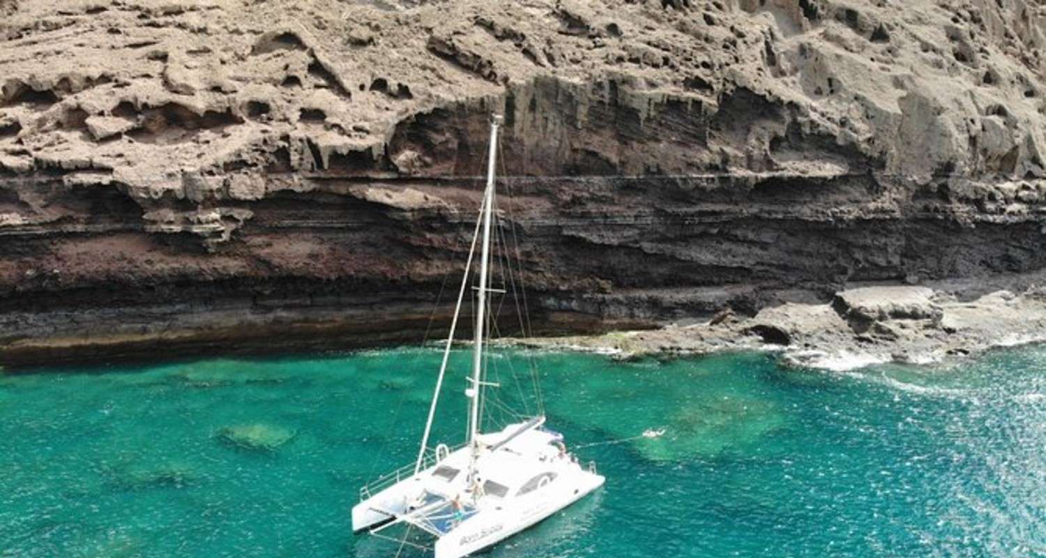 Croisière d'une demi-journée en catamaran - Île de Sal - Roots Travel